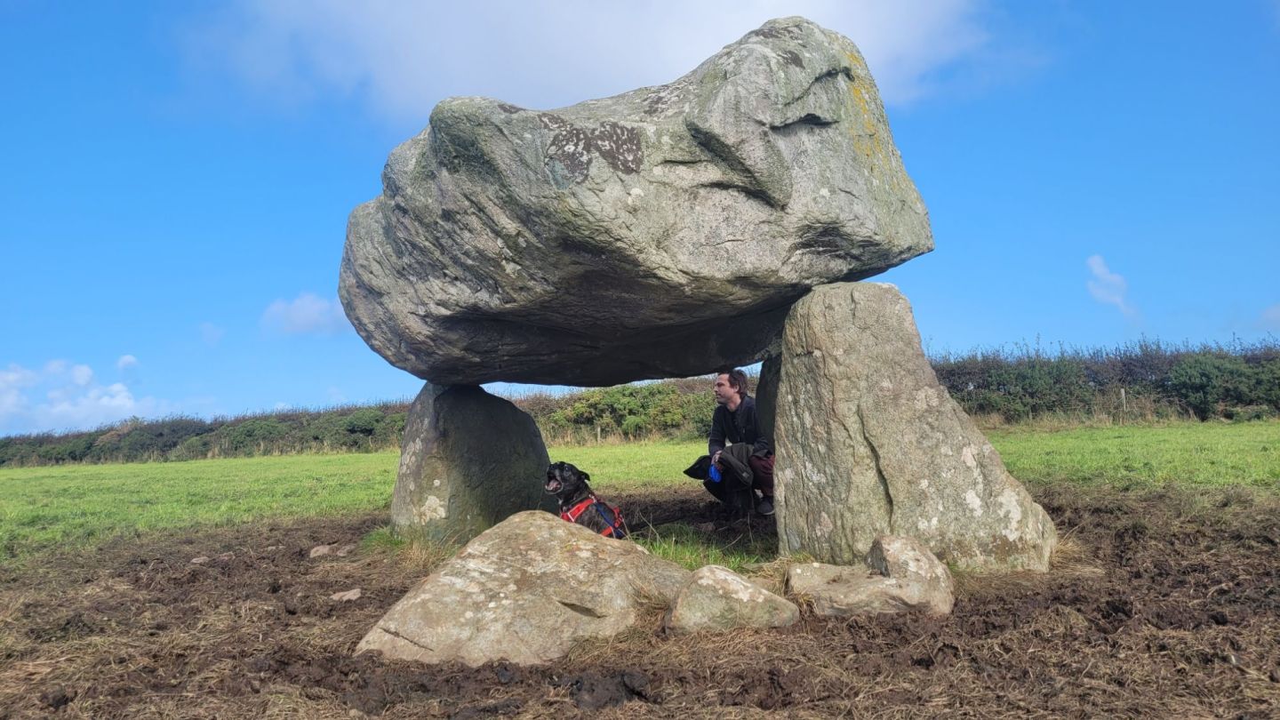 Walks in Wales! The must-see Neolithic Cromlechs in Pembrokeshire ...