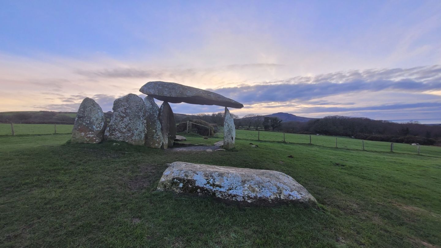 Walks in Wales! The must-see Neolithic Cromlechs in Pembrokeshire ...