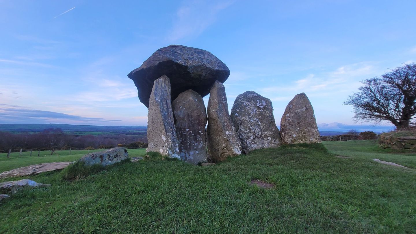 Walks in Wales! The must-see Neolithic Cromlechs in Pembrokeshire ...