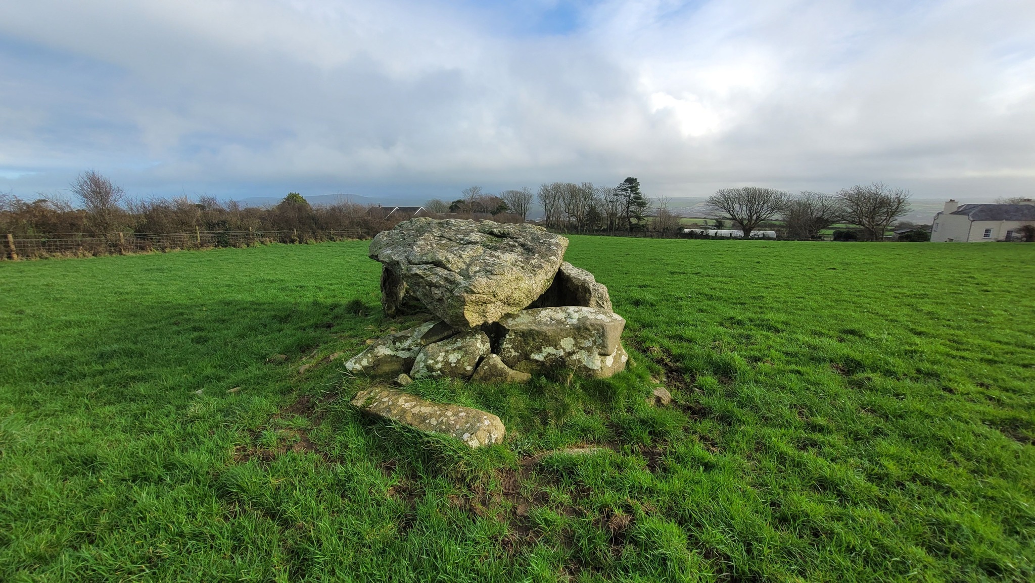 Neolithic Cromlech on Fferm Penrhiw – CoralJackz – That History Couple