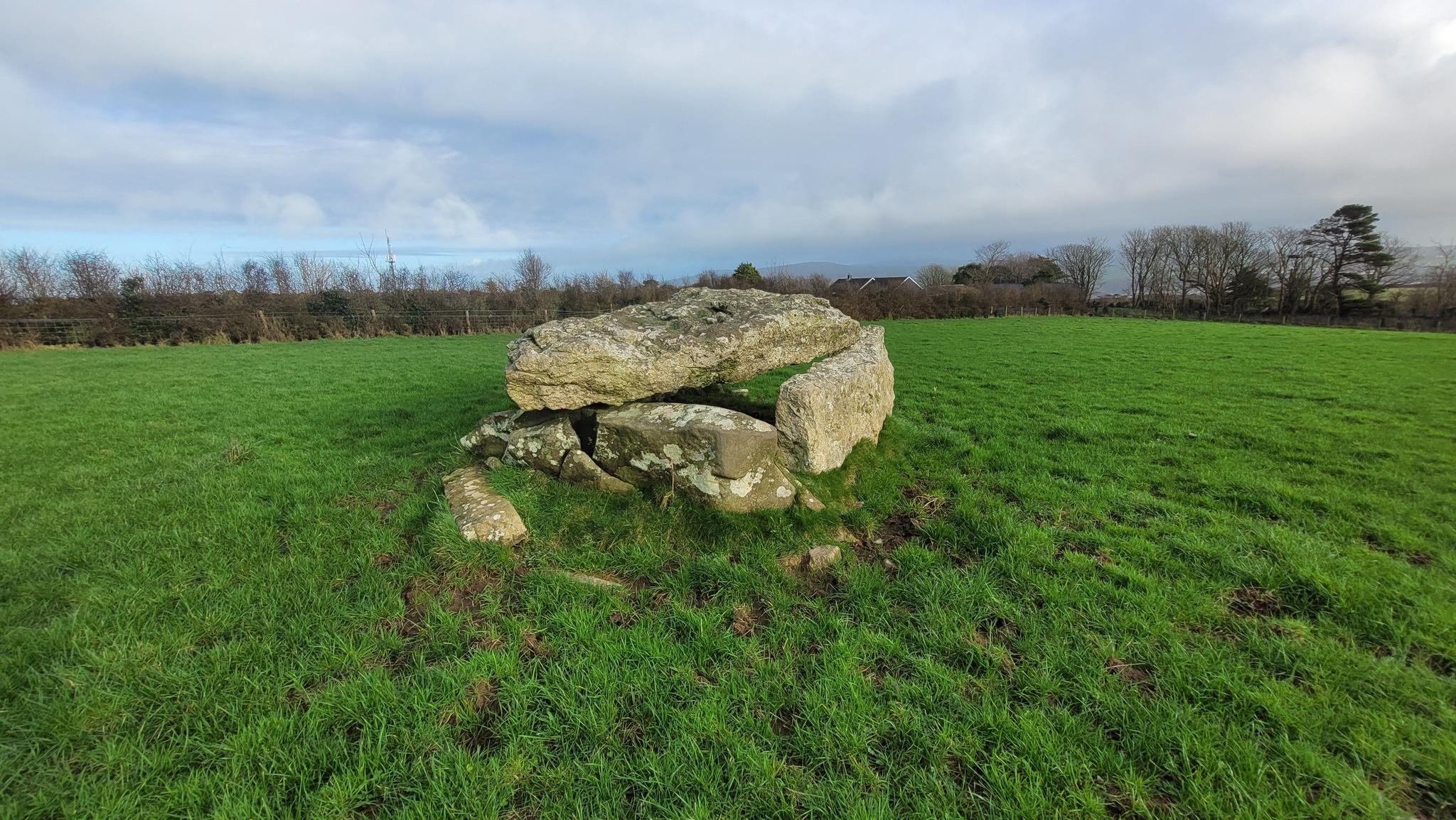 Neolithic Cromlech on Fferm Penrhiw – CoralJackz – That History Couple