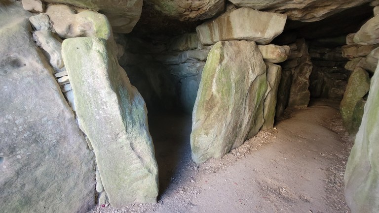 West Kennet Long Barrow – CoralJackz – That History Couple